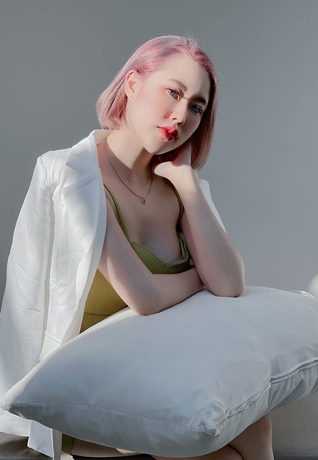 Aung Aing Maneenoot ผมสั้น สุดเซ็กซี่ อดีตแม่ค้าแตงโม แฟนคลับชอบ